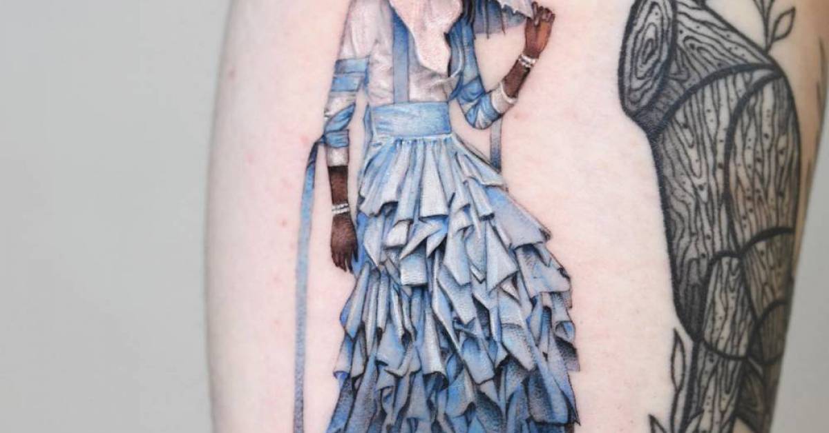 Young Thug Neck Tattoos King Von Fan Gets Roasted For Tattoo Of Late