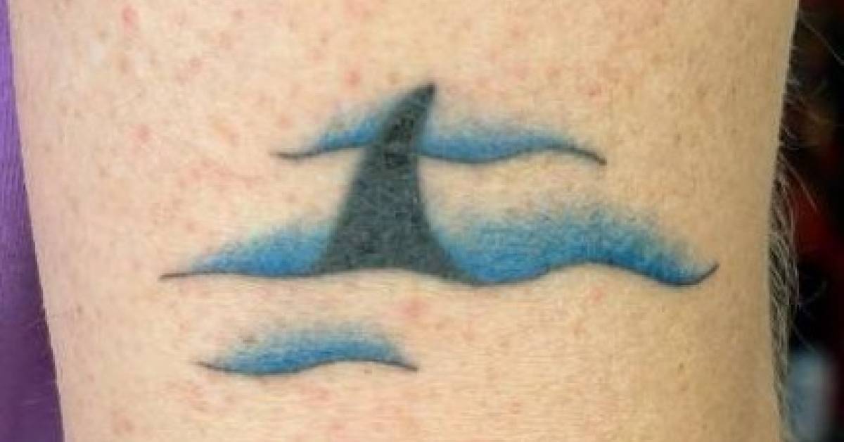 Shark Fin Tattoos | Tattoofilter