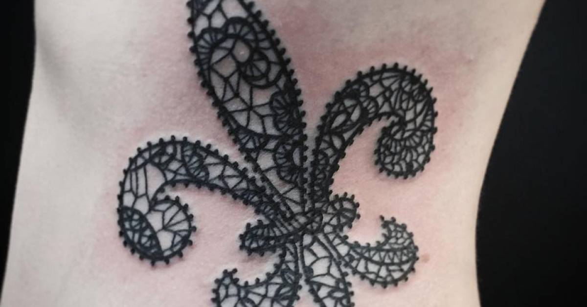 Tatuajes de la flor de lis | Tattoofilter