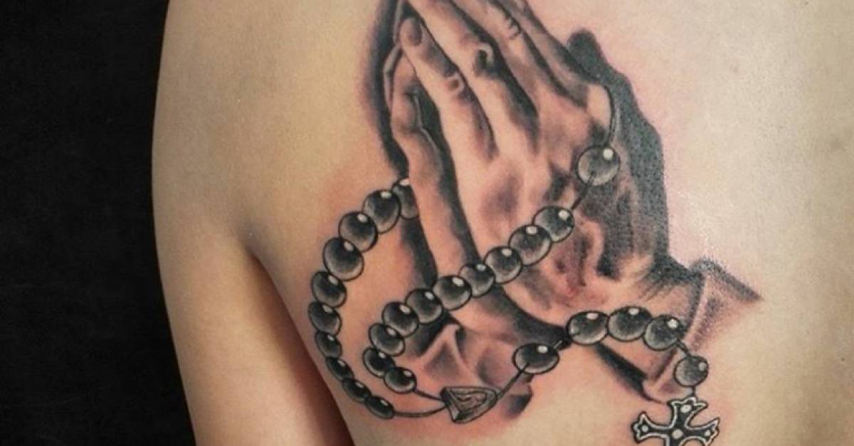 Tatuaje de las "Manos que oran" de Alberto Durero, obra
