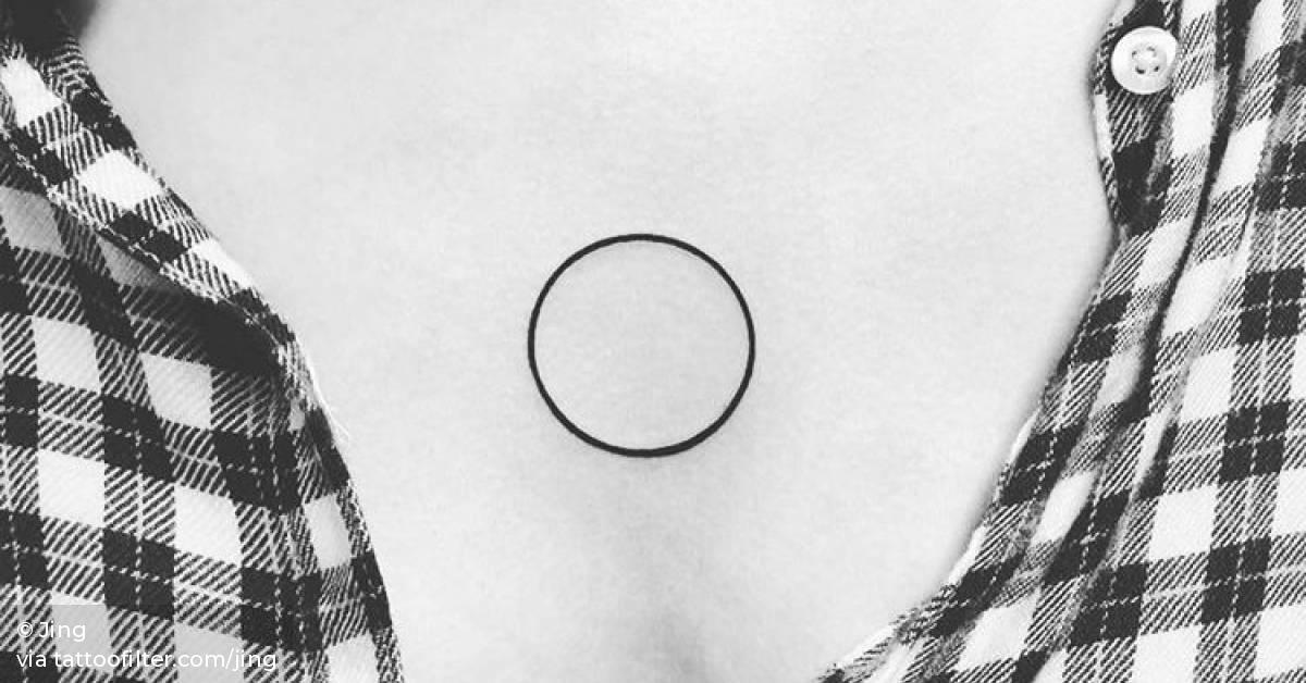 Minimalist circle on the chest.