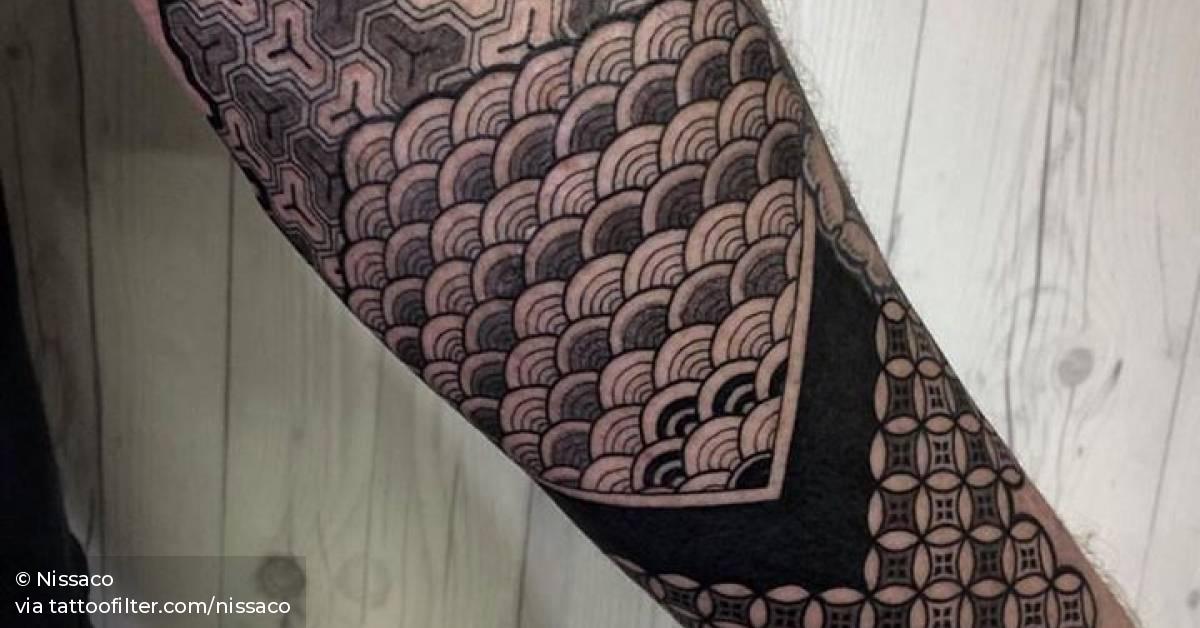 Patterned forearm piece.