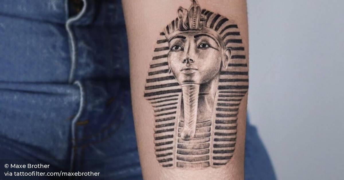 "Some Egyptian ink on that awesome gal!"