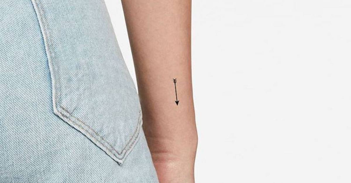 Minimal arrow temporary tattoo, get it here