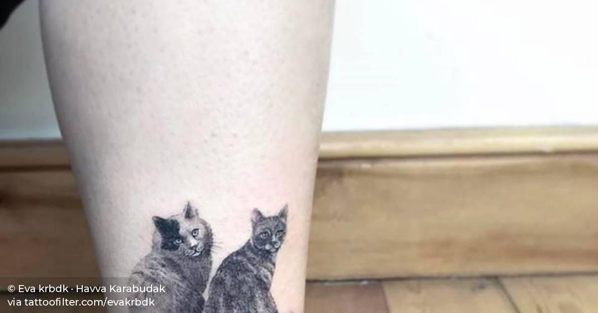 Fine line cat couple on the ankle.