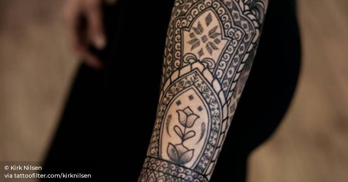 Henna inspired forearm piece.