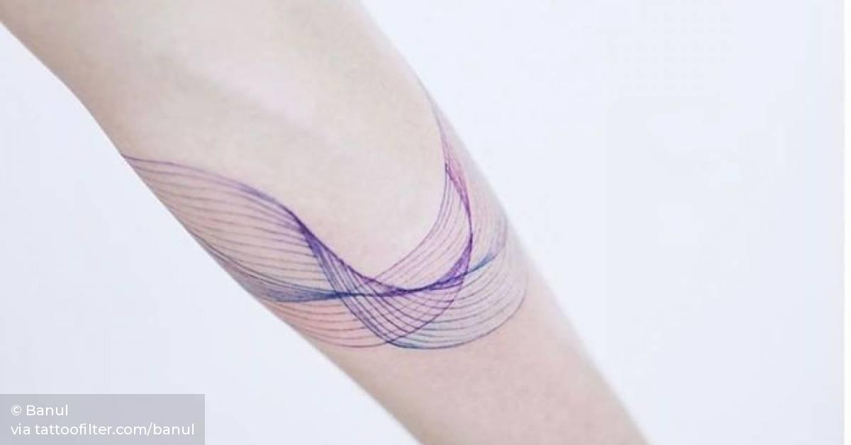 Geometric lines on the forearm.
