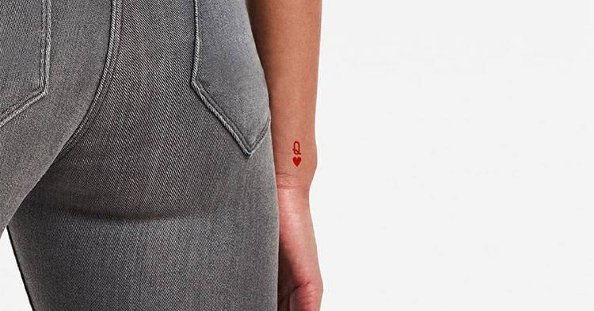 Queen of hearts temporary tattoo, get it here