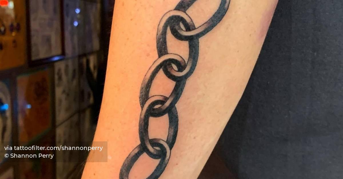 Chain tattoo on the forearm