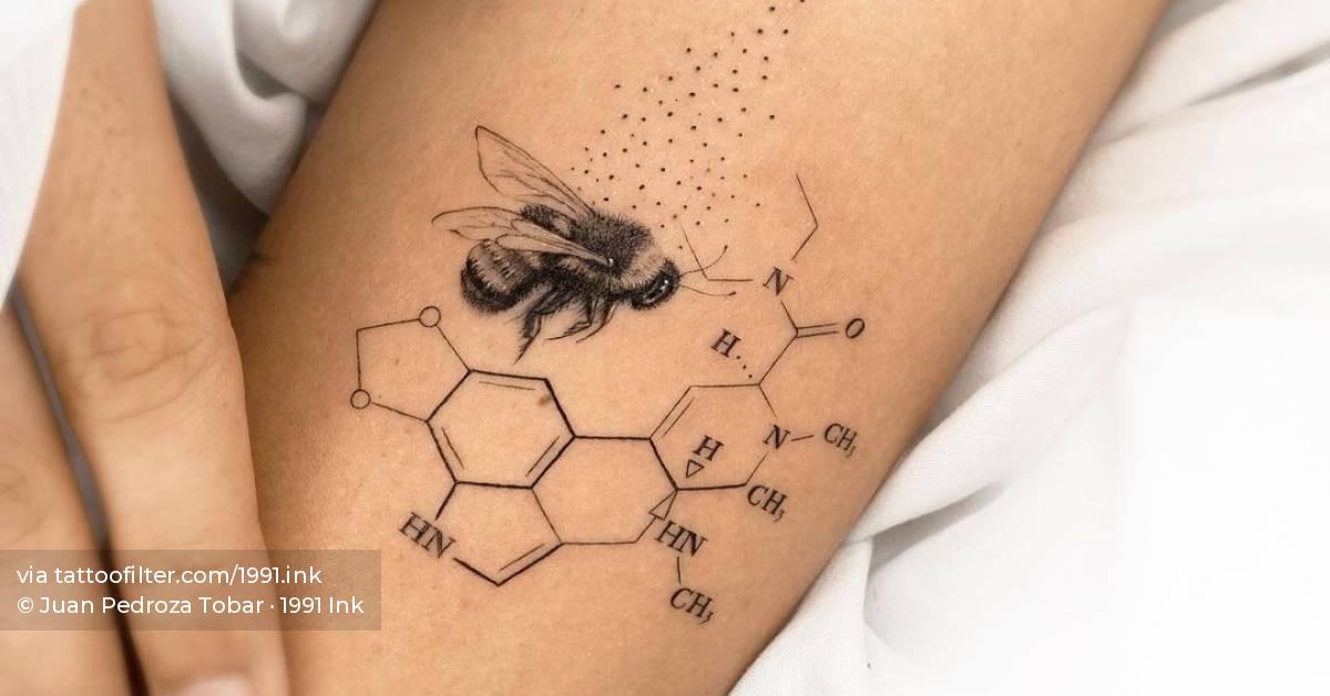Micro-realistic Bumblebee and LSD chemical structure