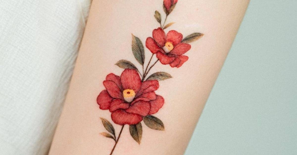 Flor Camelia Tattoos El Contorno De La Flor De Camelia En Blanco Y