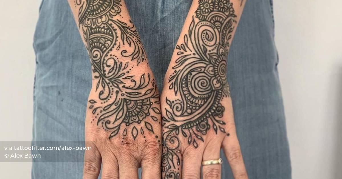 Individual matching henna tattoo.