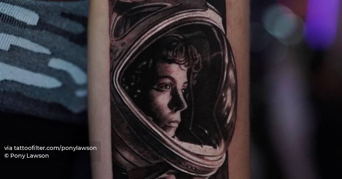 Ellen Ripley - Sigourney Weaver portrait tattoo on the