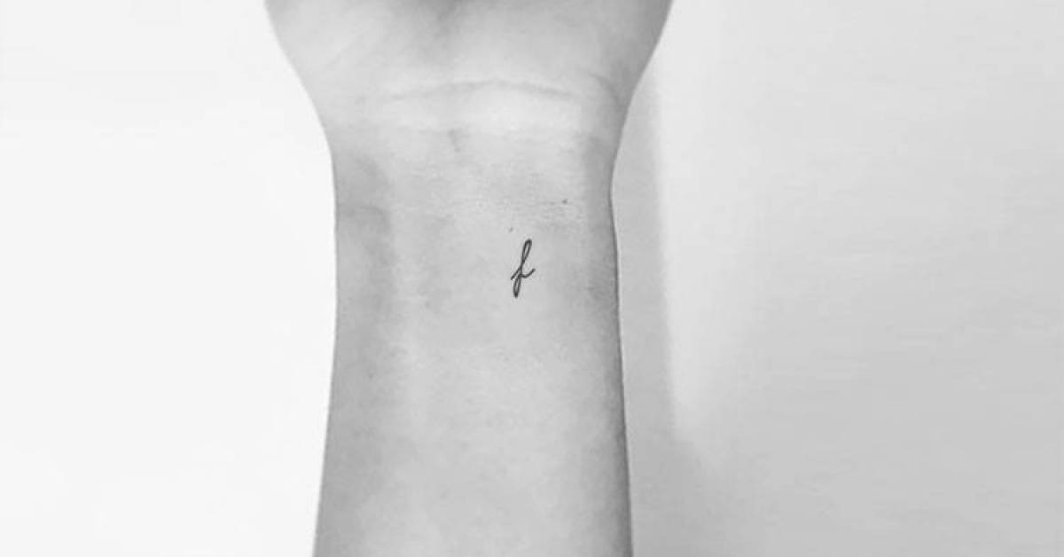 Handwritten f letter temporary tattoo, get it here