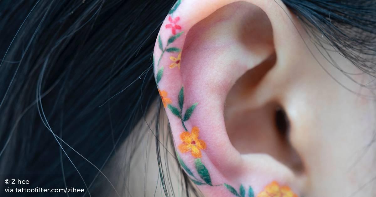 Flowers on the right ear.