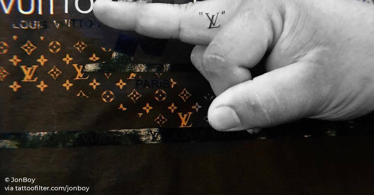 “Louis Vuitton”