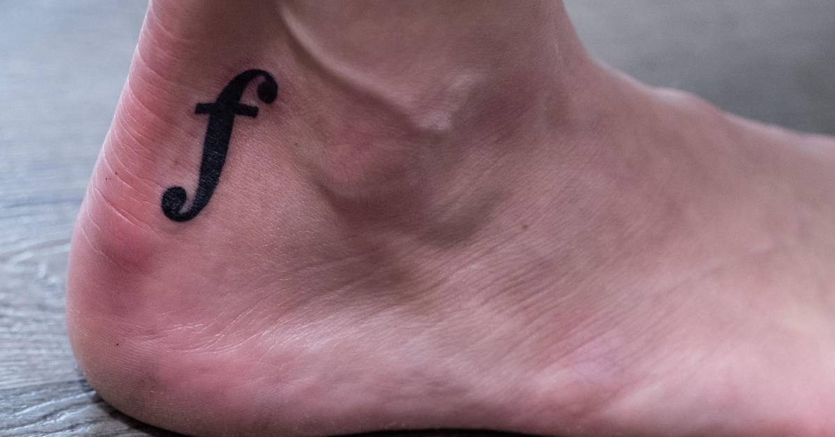 Forte symbol tattoo located on Josephine Skriver's