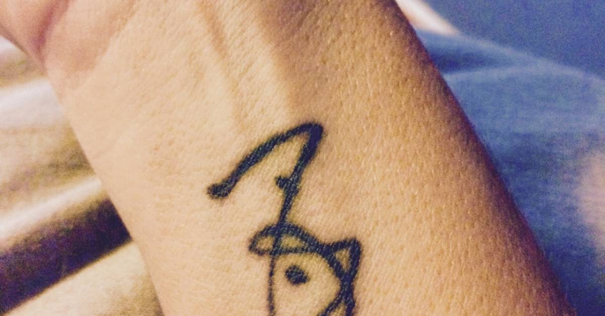 Japanese Kanji symbol for mother, done in grass script