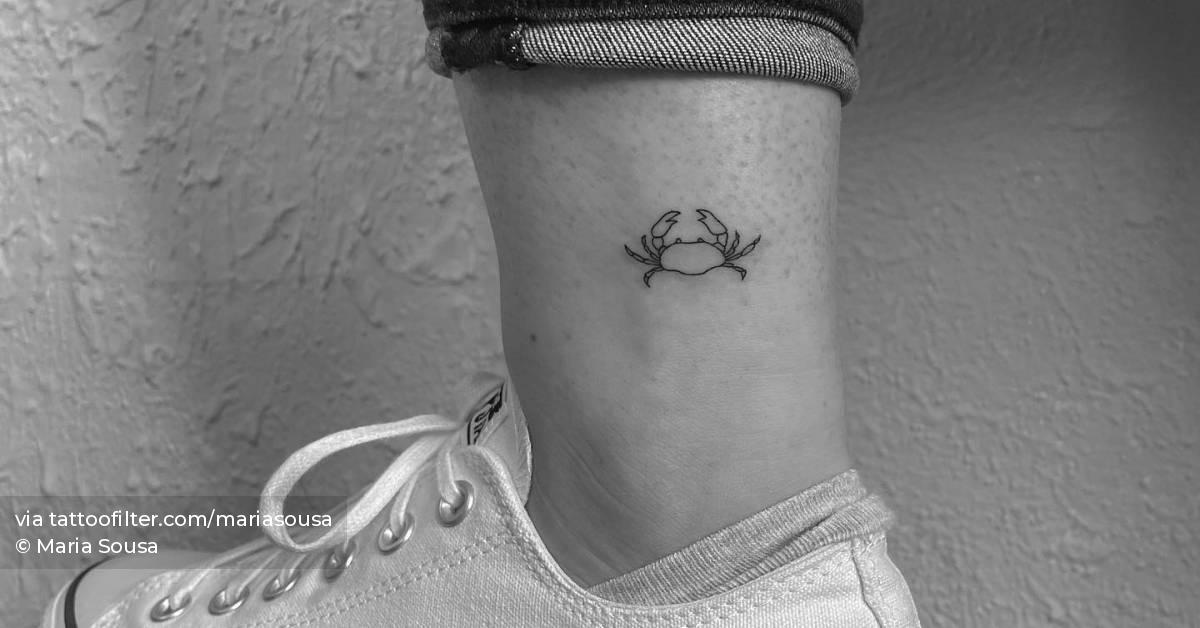Crab tattoo done on the ankle, minimalistic style.