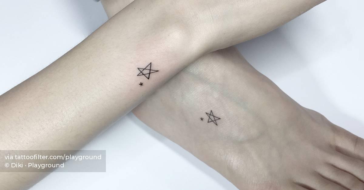 Matching minimalistic stars for best friends.