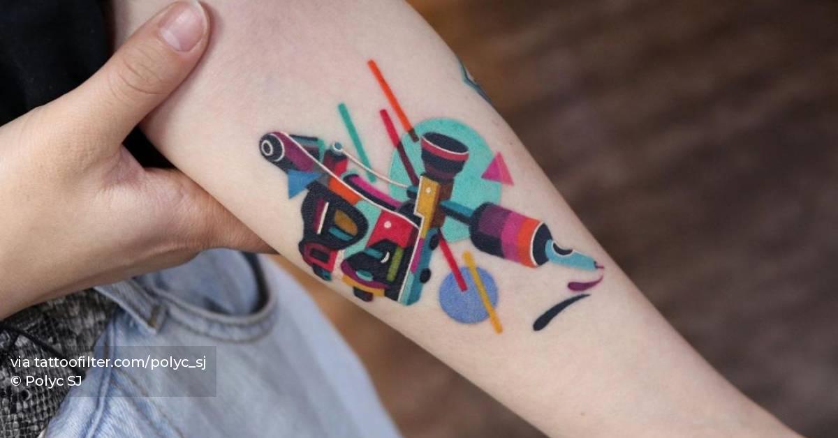 Her first coil tattoo machine.