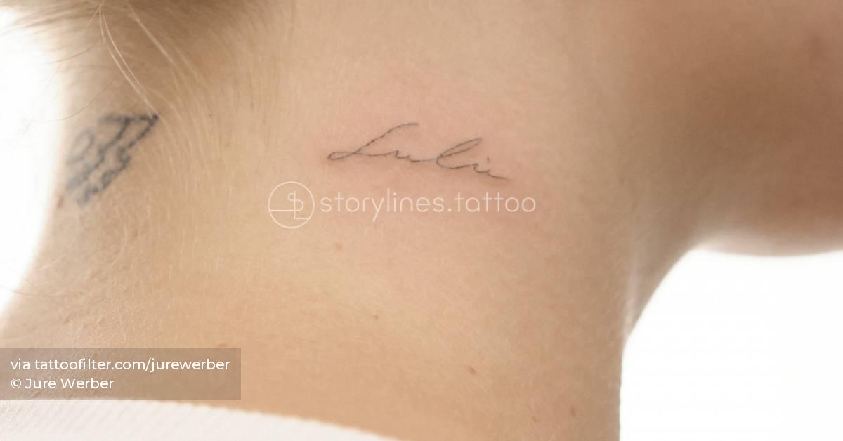 Fineline tattoo 'lulu'.