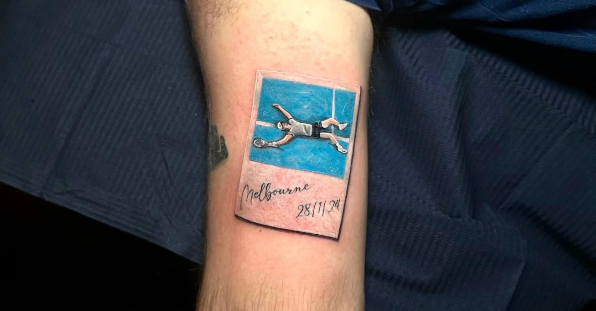 Jannik Sinner tattoo located on the tricep,