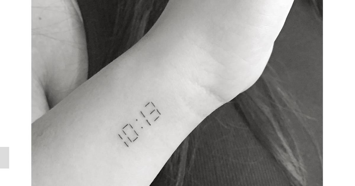 Hour tattoo located on the wrist, minimalistic style.