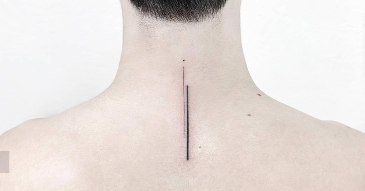 Minimalistic style lines tattooed on the upper back.