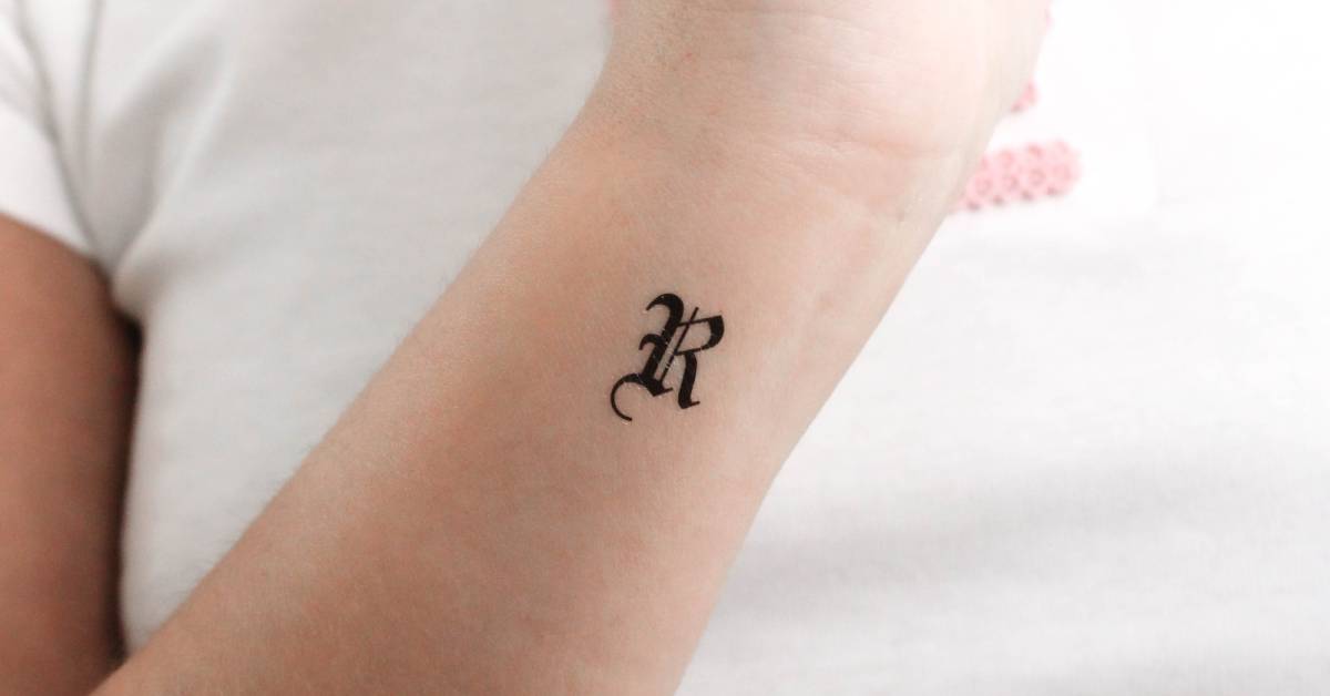 Gothic font style uppercase R letter temporary tattoo