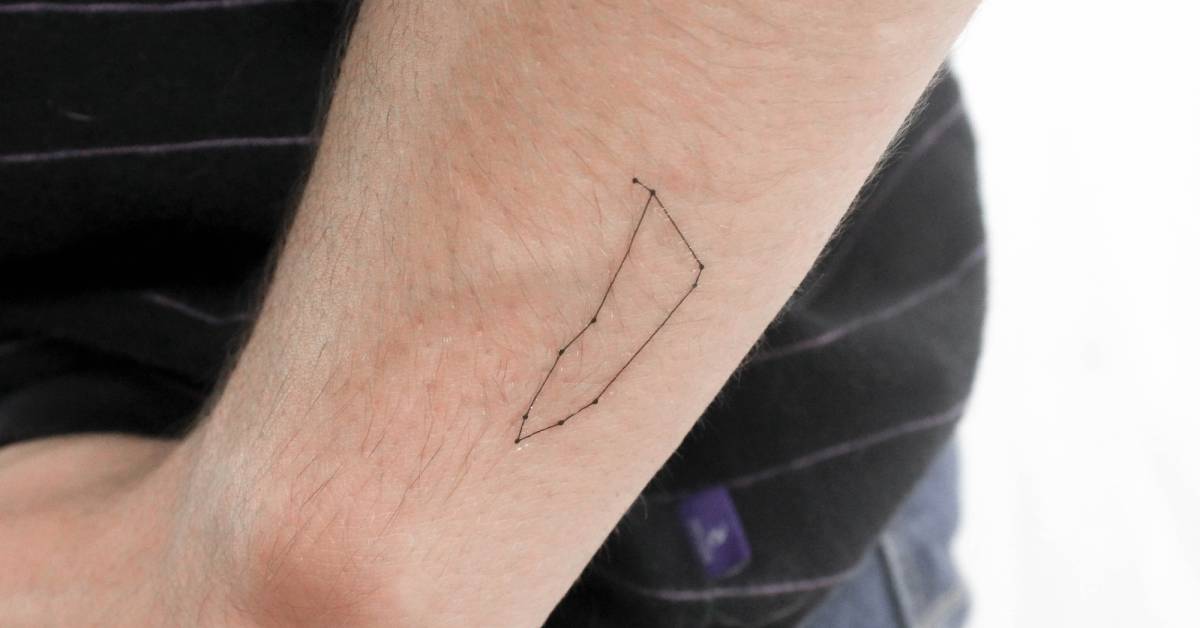 Small Capricornus constellation temporary tattoo.