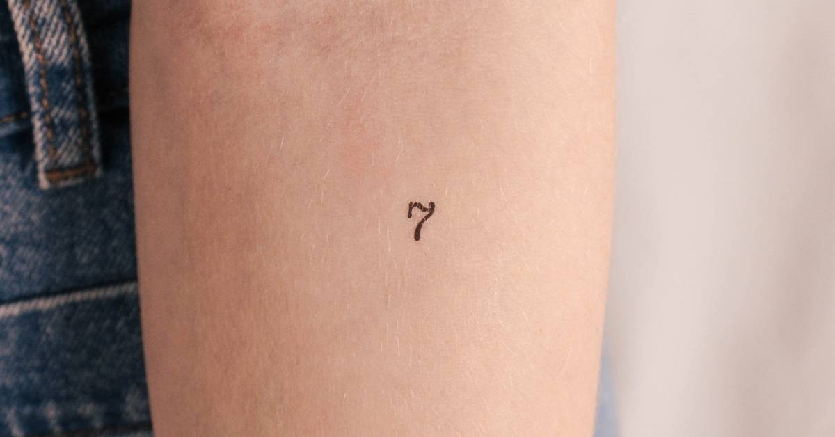 Number 7 temporary tattoo