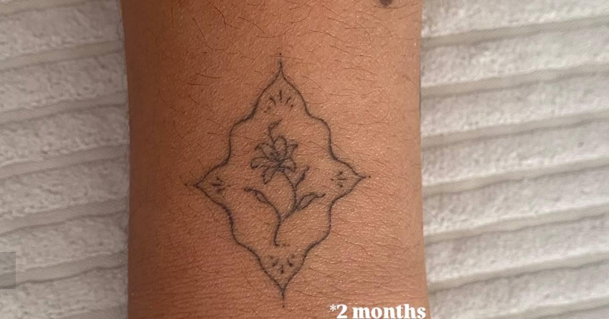2 months healed fine line style ornamental flower